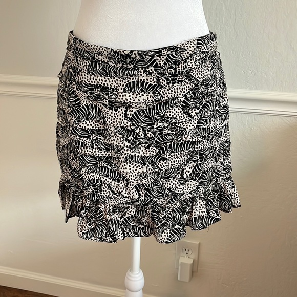 Zara | Skirts | Zara Ruffle Mini Skirt | Poshmark